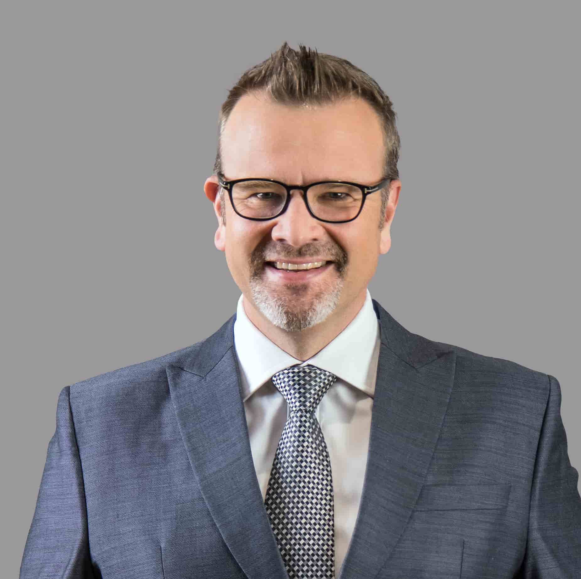 Jan Lubbe| Executive committee | Momentum Group